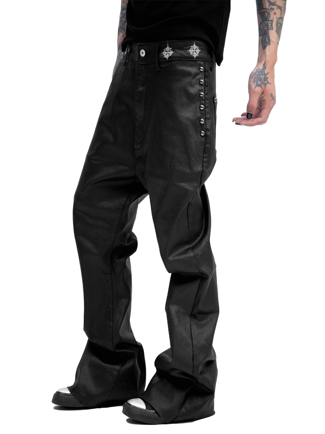 Obsidian Flux Waxed Wide Jeans by DETW | Chiclara