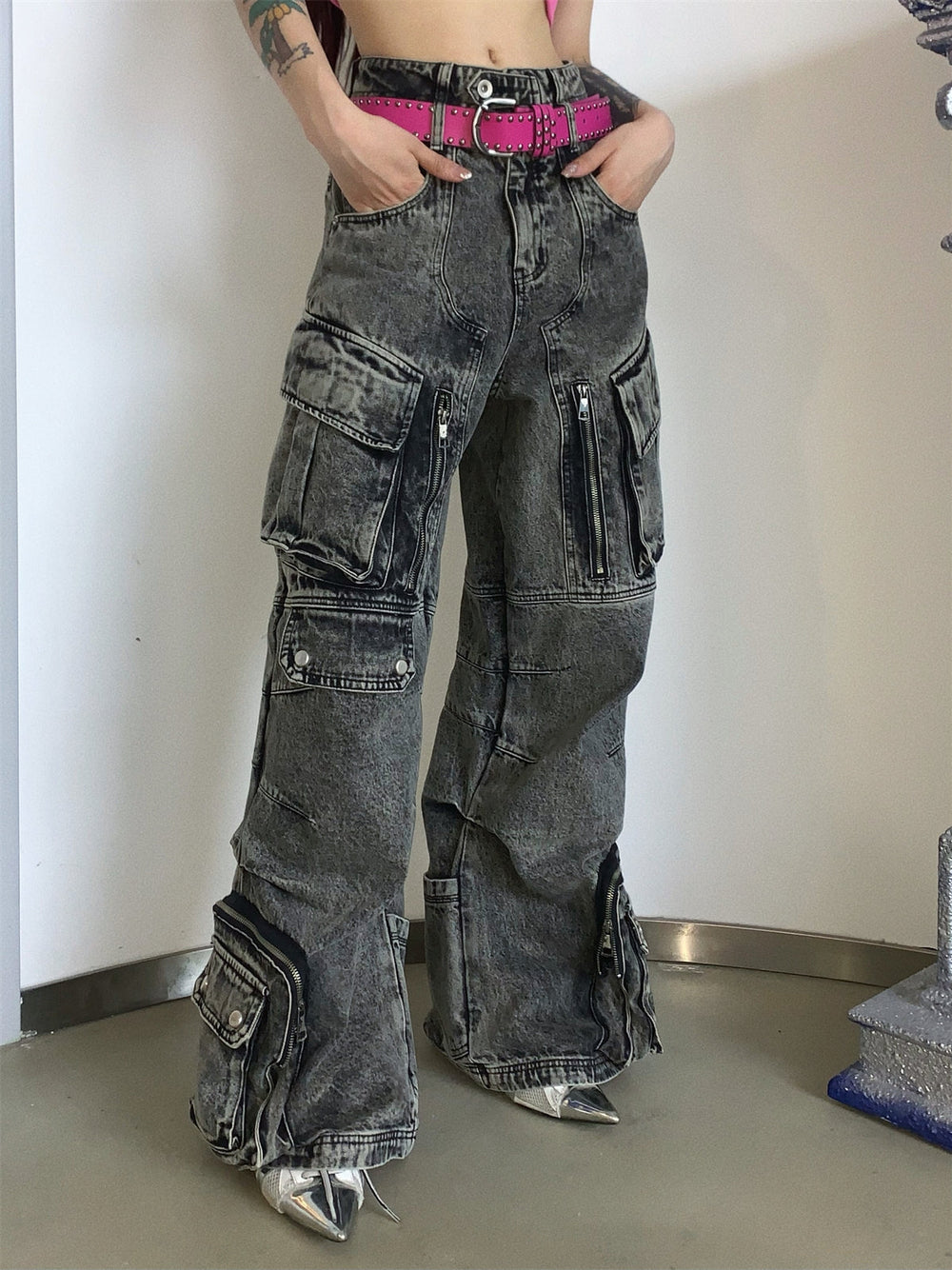 Work Style Multi-Pocket Jeans